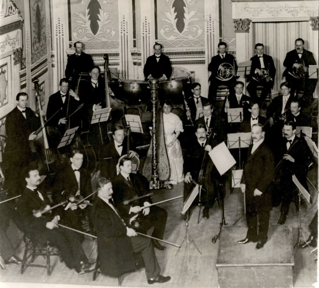 SEATTLE SYMPHONY ORCHESTRA | THE NORTHWEST MUSIC ARCHIVES
